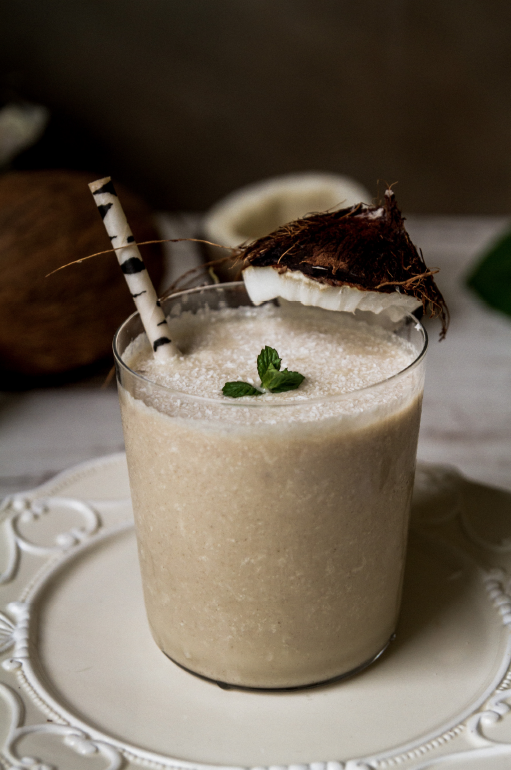 Banana, Cocoa & Coconut Smoothie - Move On Magazine